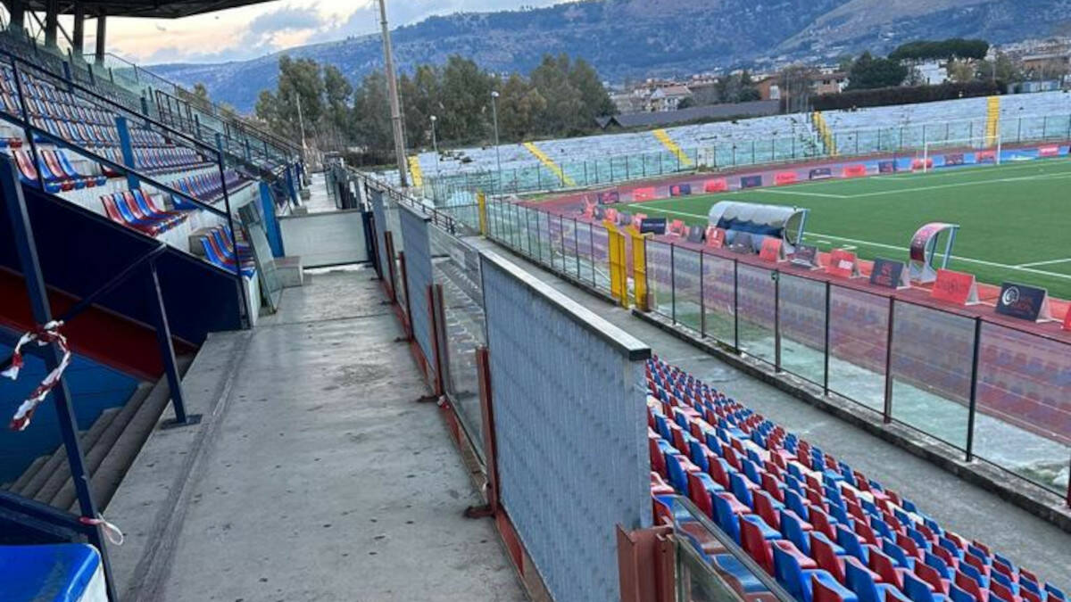 Caserta, tribuna dello stadio Pinto completamente agibile - Caserta Notizie