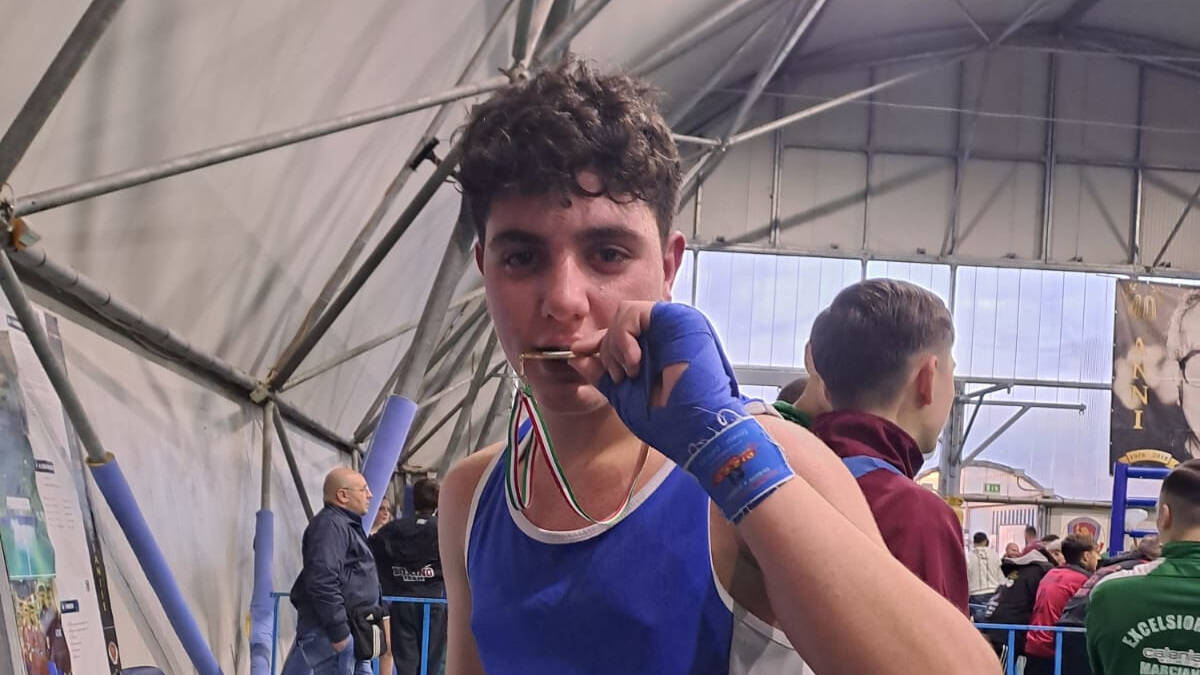 Lusciano, la promessa della boxe Igino Esposito vince il Torneo ...