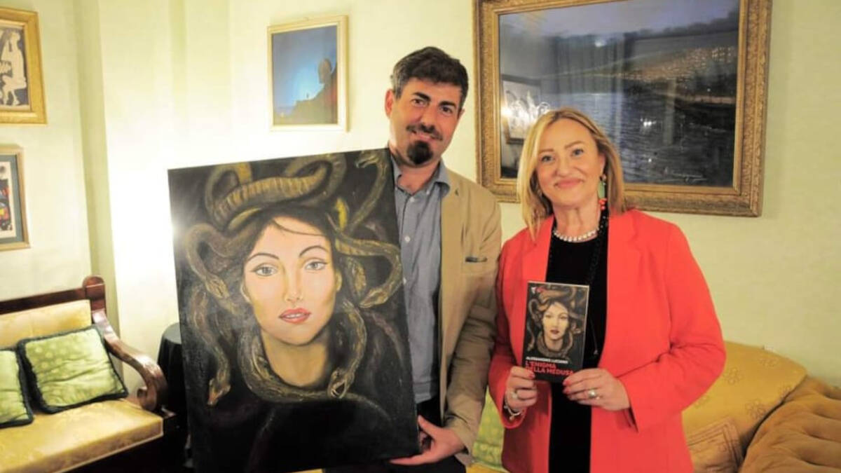 Alessandro Luciano col suo "L'Enigma di Medusa" ospite del "Salotto di ...