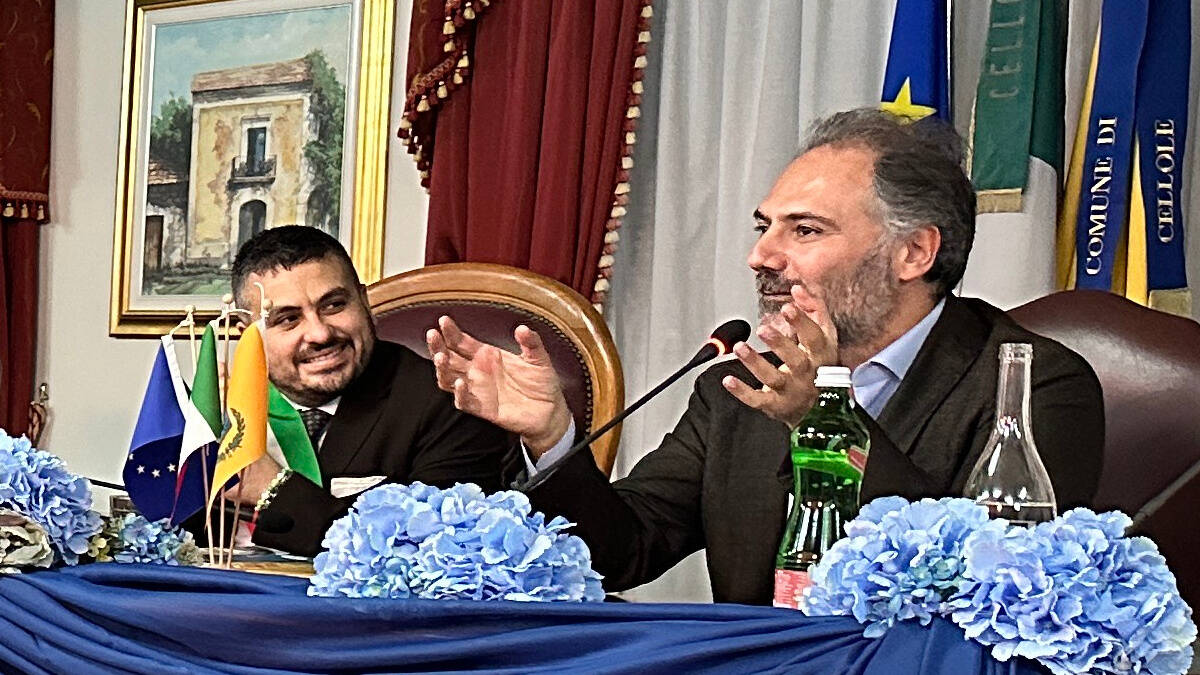 Cellole: entusiasmo per Catello Maresca per la presentazione di "Lo ...